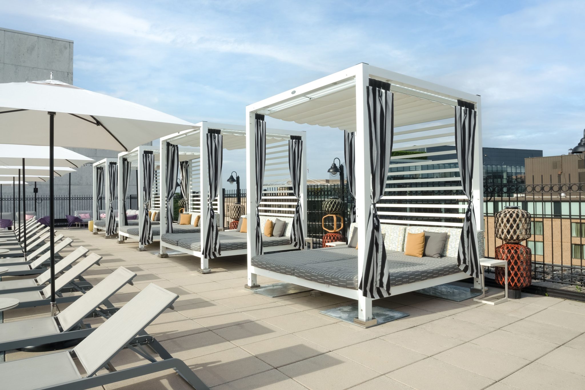 YOTEL Washington DC’s Deck 11 Opens to Big Splash | District Fray ...